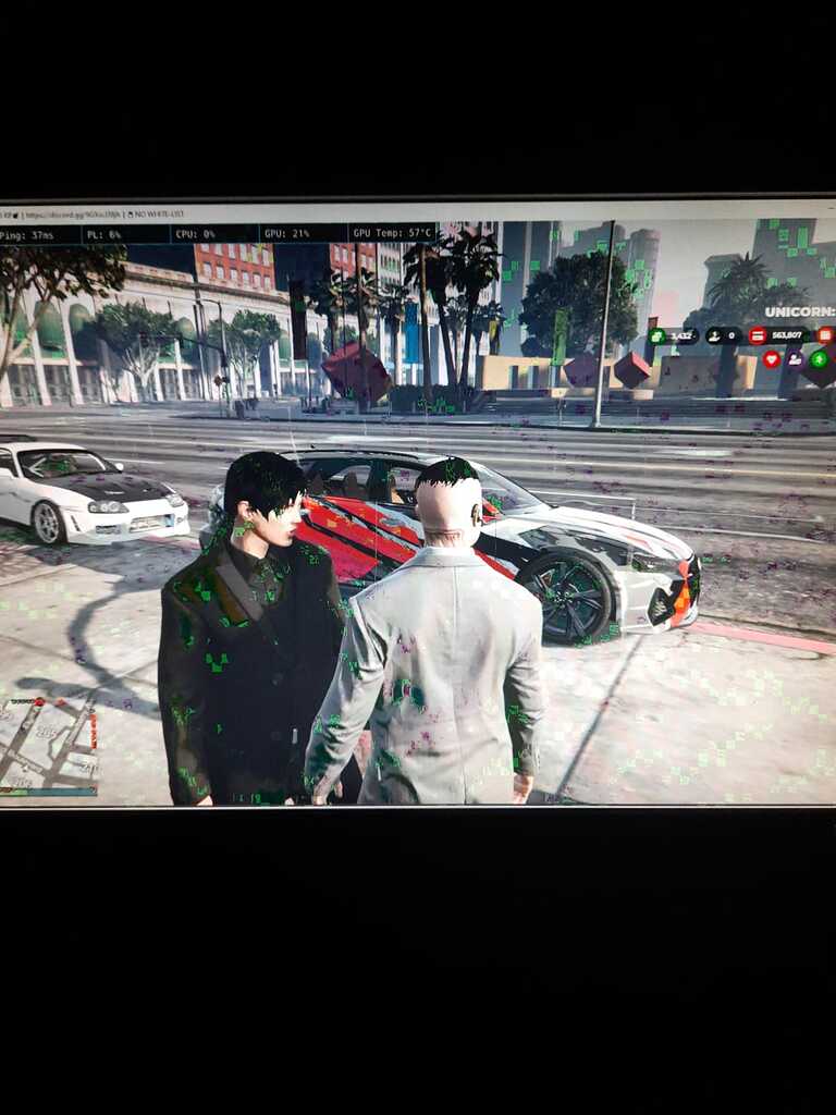 Green and Pink pixel on my screen - FiveM Client Support - Cfx.re Community